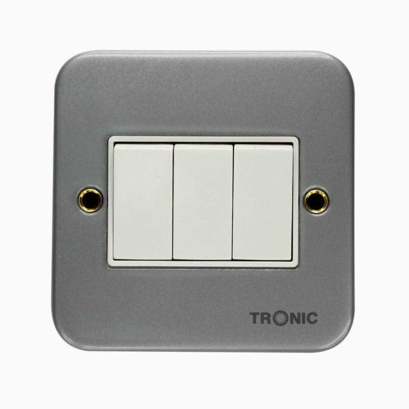 Metal Clad 3 Gang 2 Way Switch – Tronic Kenya